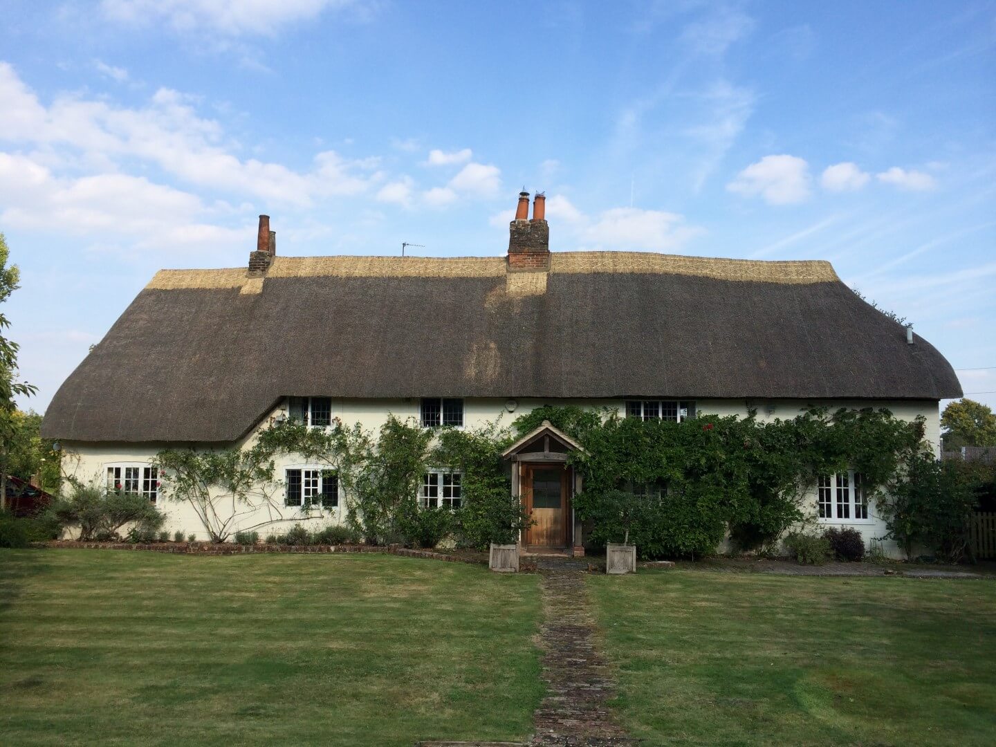 Roof Thatching Portfolio - Fowler & Sons Master Thatchers